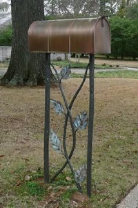 Metal Mailbox Stand – Sunheart